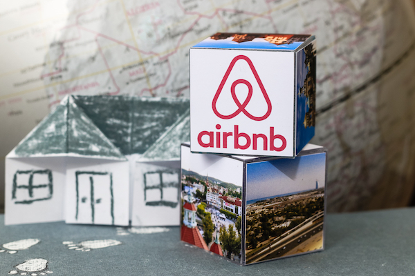 Airbnb is a tech company and makes no bones about it - HOTELSMag.com
